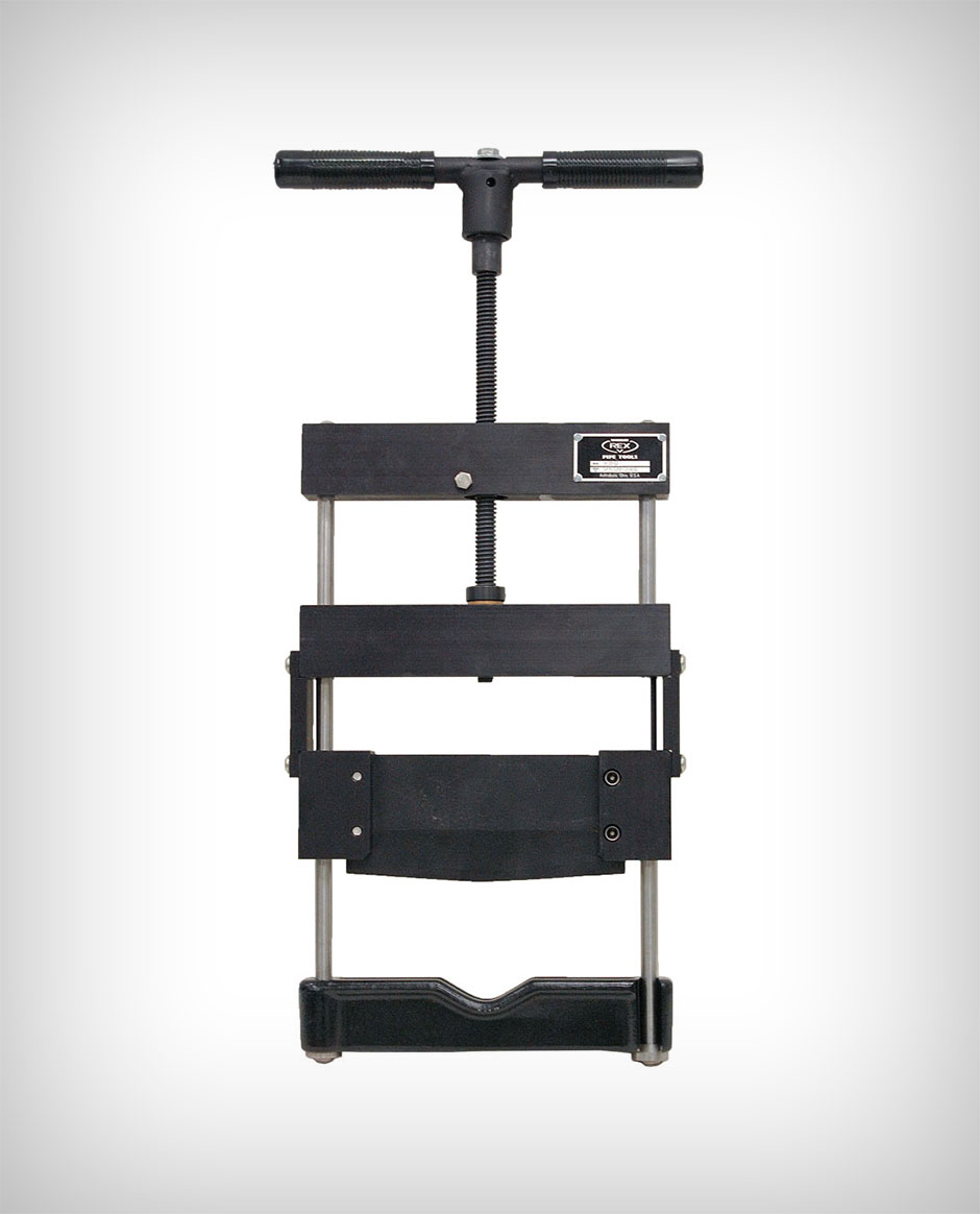 The hardest working 4" guillotine plastic pipe cutters | Wheeler-Rex